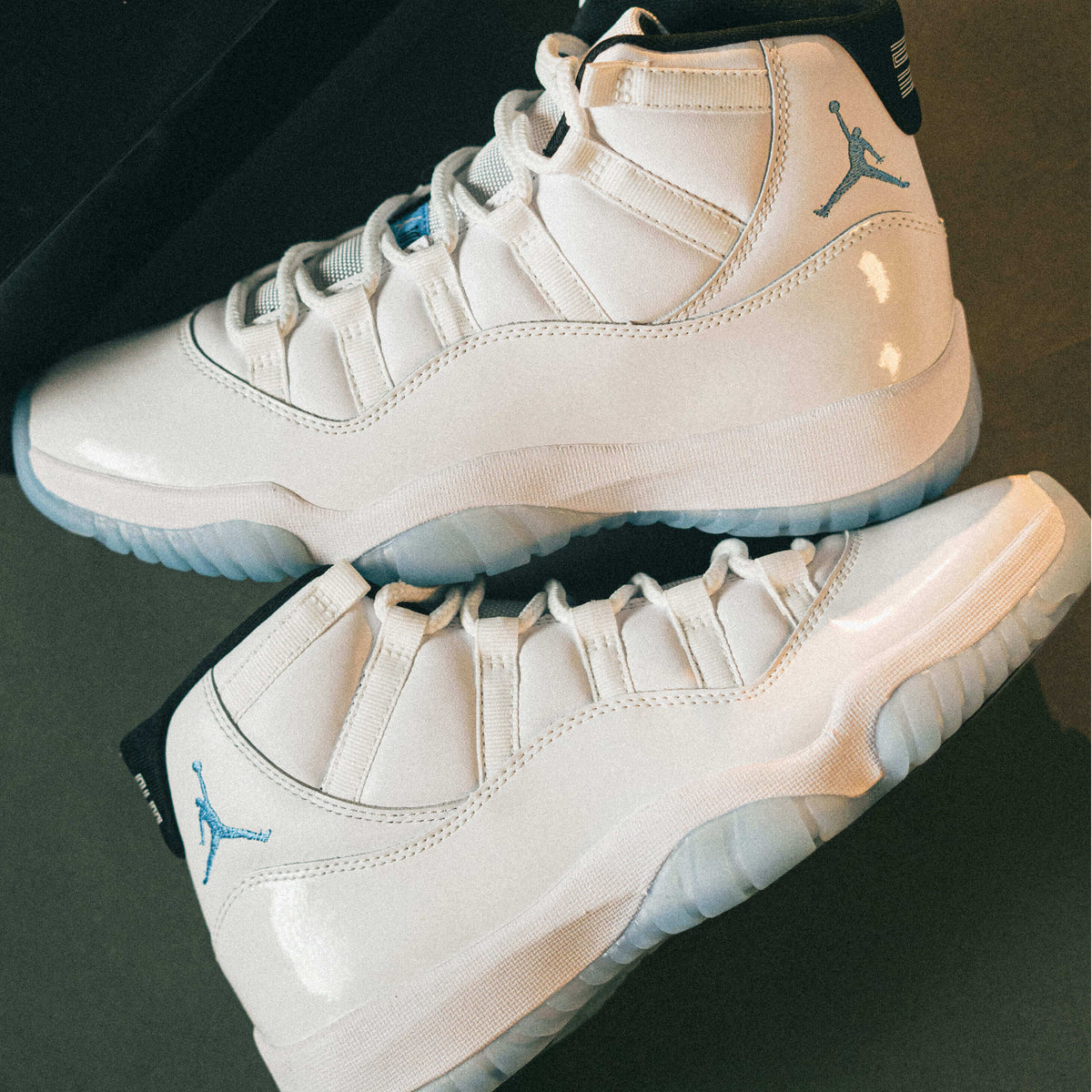 AIR JORDAN 11 LEGEND BLUE