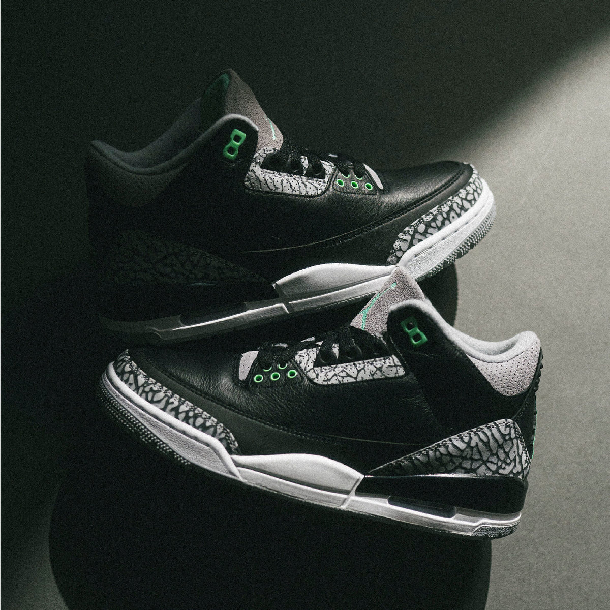 AIR JORDAN 3 RETRO 'GREEN GLOW'